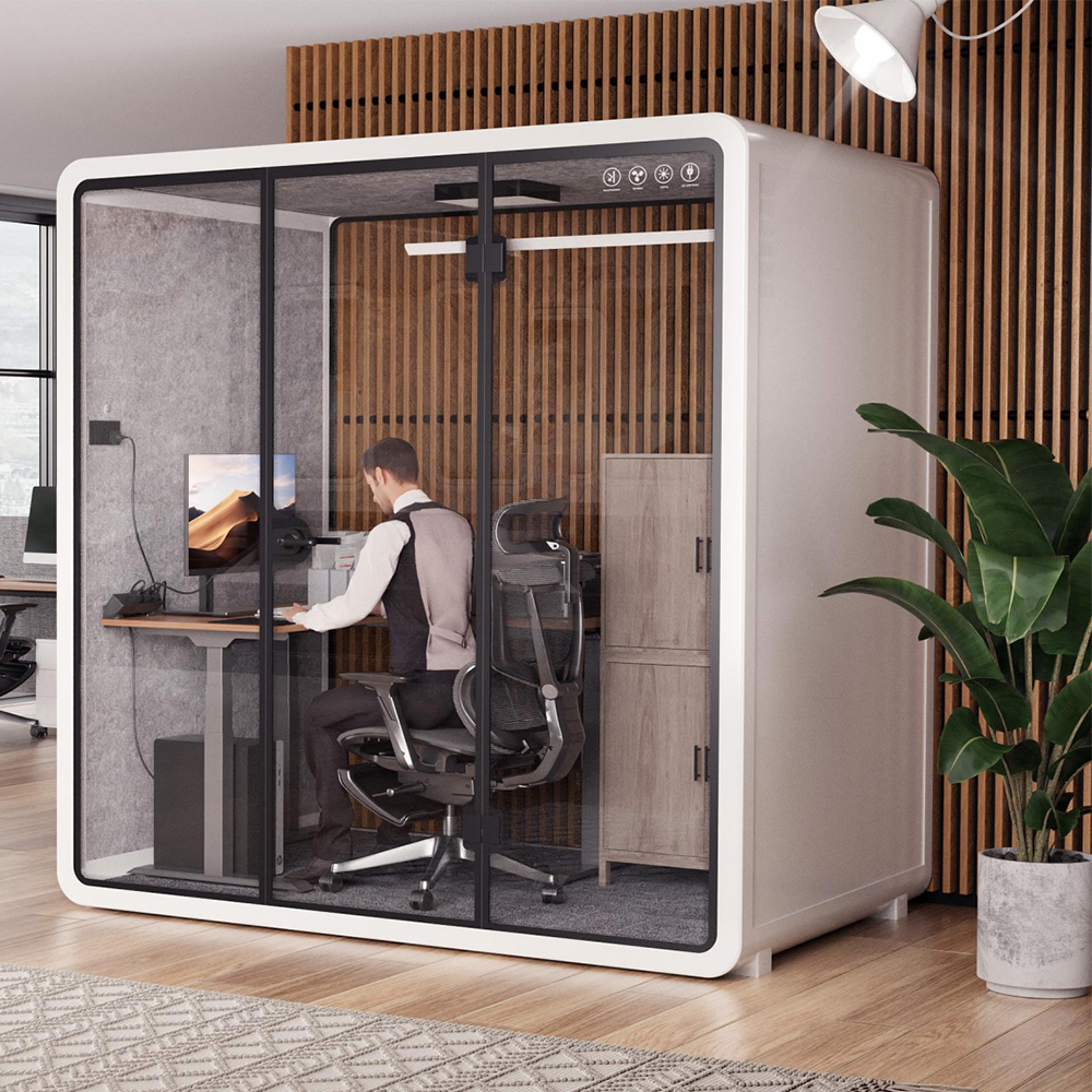 Arnold's 4 Person Privacy Booth (L)
